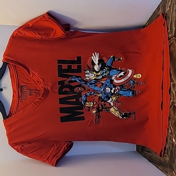 Marvel | Tops | Marvel Tee | Poshmark